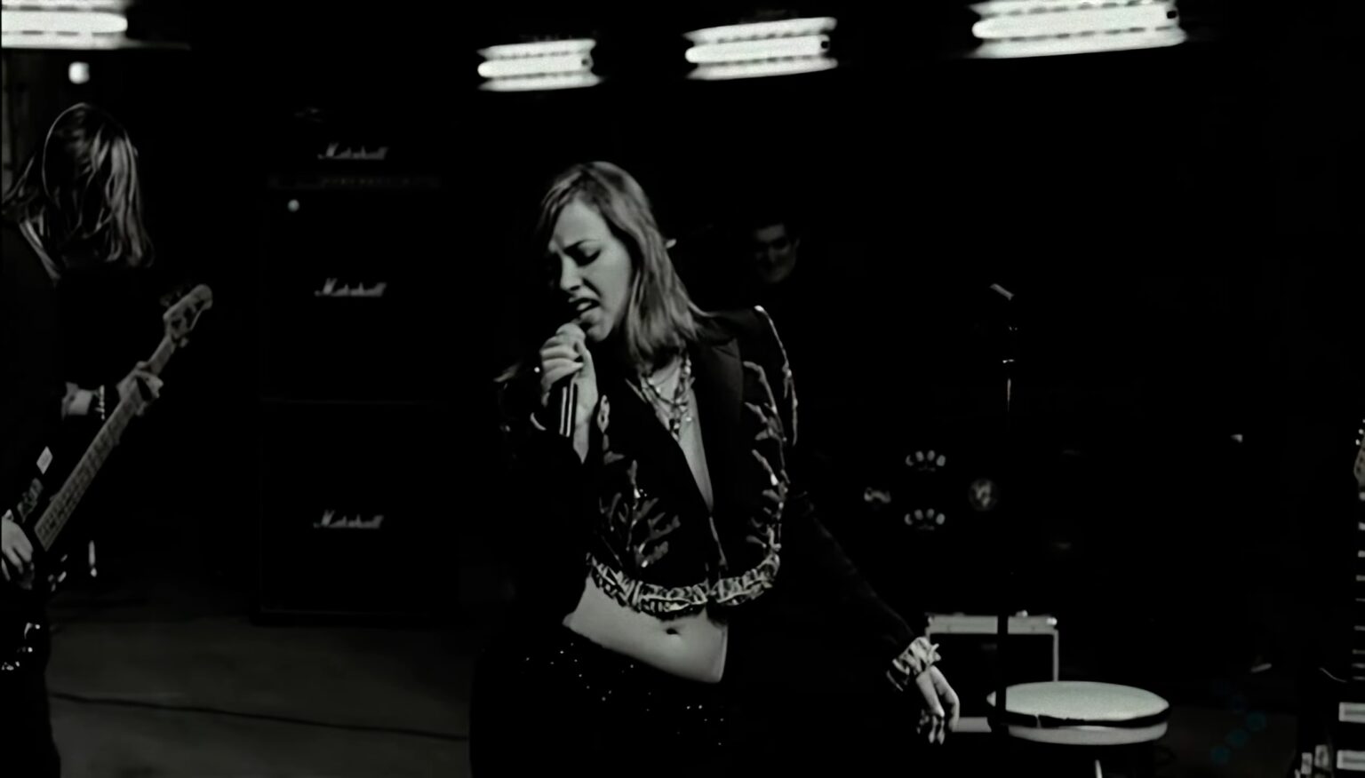 12 Most Famous Welsh Bands and Singers - 100 Welsh Heroes