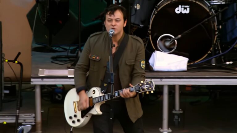 12 Most Famous Welsh Bands and Singers - 100 Welsh Heroes