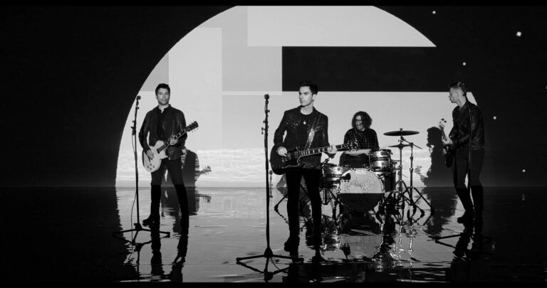 12 Most Famous Welsh Bands and Singers - 100 Welsh Heroes